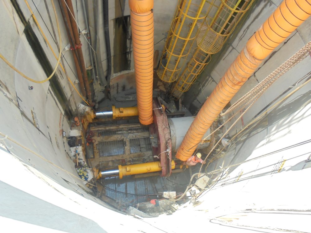 T3003 advanced sewer diversion - newater Pipe and Effluent Outfall Pipe